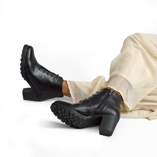 NICHE Women Block Heel Zip-Up Boots (Black)